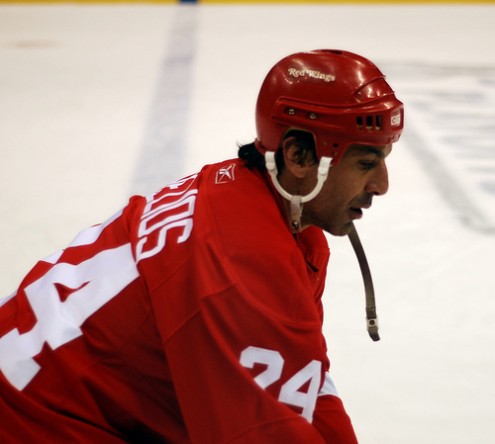 Chris Chelios back with Detroit Red Wings