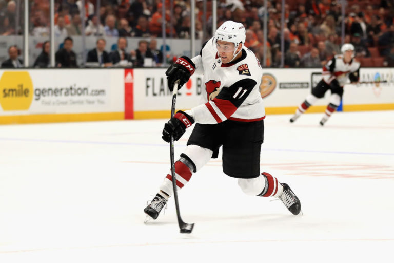 Perlini Looks to Resurrect NHL Career on 2-Way Contract with Oilers ...