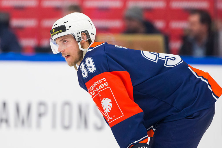 Calle Rosen: The Toronto Maple Leafs' Defensive Reinforcement