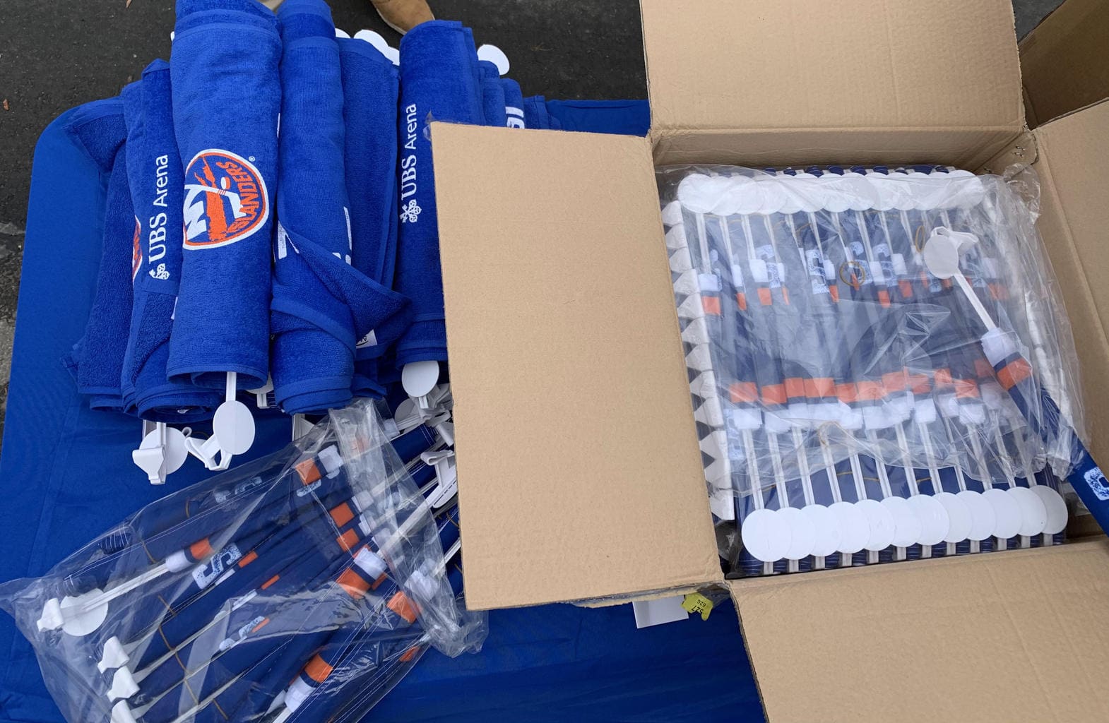 Islanders Host Special Drive-Through Merchandise Giveaway at UBS Arena