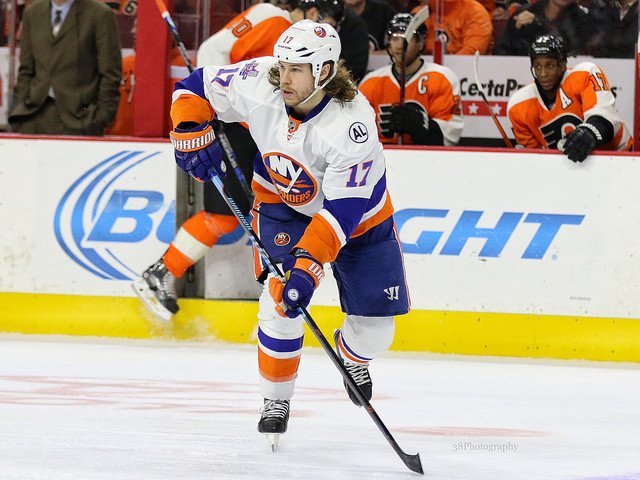 Maple Leafs Sign Matt Martin - The Hockey Writers - Free Agents - NHL ...