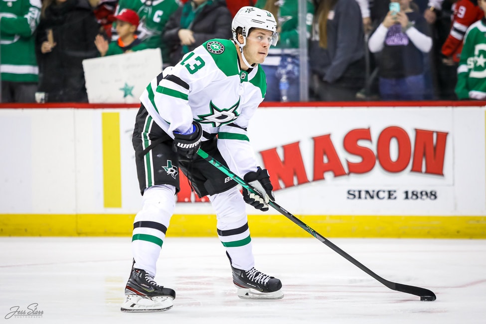 Blackhawks Get 2-Way Forward & Depth in Mattias Janmark Signing