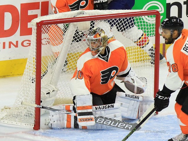 Michal Neuvirth Leading Flyers' Playoff Charge - The Hockey Writers ...