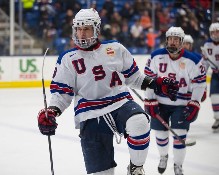 New York Islanders' Oliver Wahlstrom Sticking with Boston College