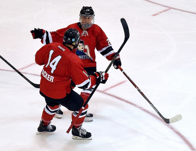Metropolitan Riveters: Amanda Kessel Dishes Out 5 Assists in 6-3 Romp