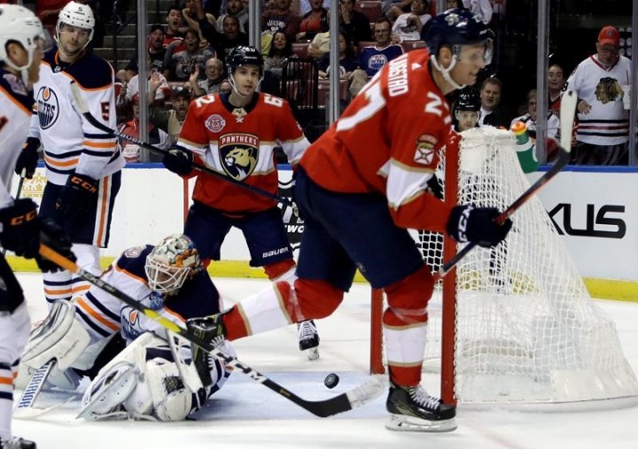 Luongo Makes 26 Saves as Panthers Beat Oilers 4-1 - The Hockey Writers ...
