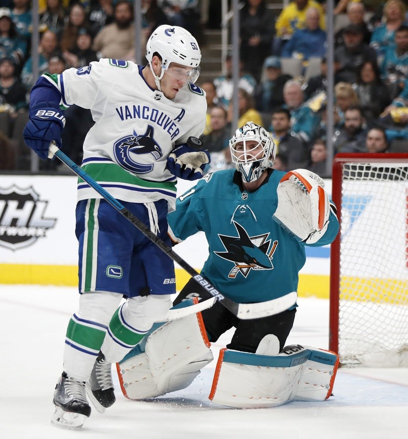 San Jose Sharks Bite Vancouver Canucks - Pavelski Gets Game Winner