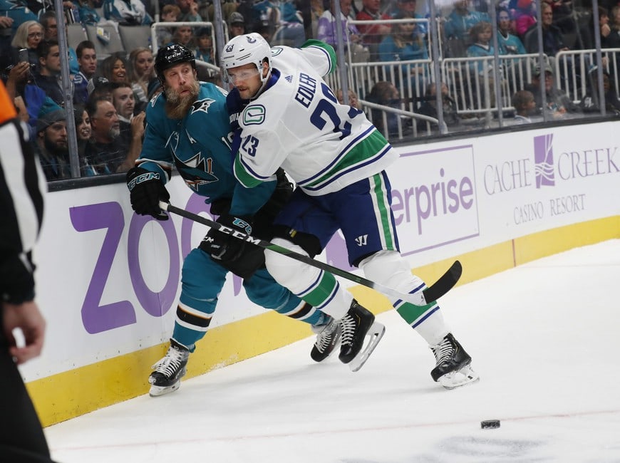 Los Angeles Kings Sign Alexander Edler to 1-Year Contract