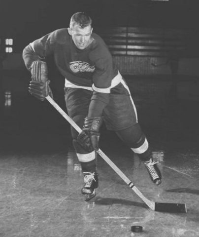 50 Years Ago in Hockey: Leafs, Habs Win 5-2 - The Hockey Writers ...