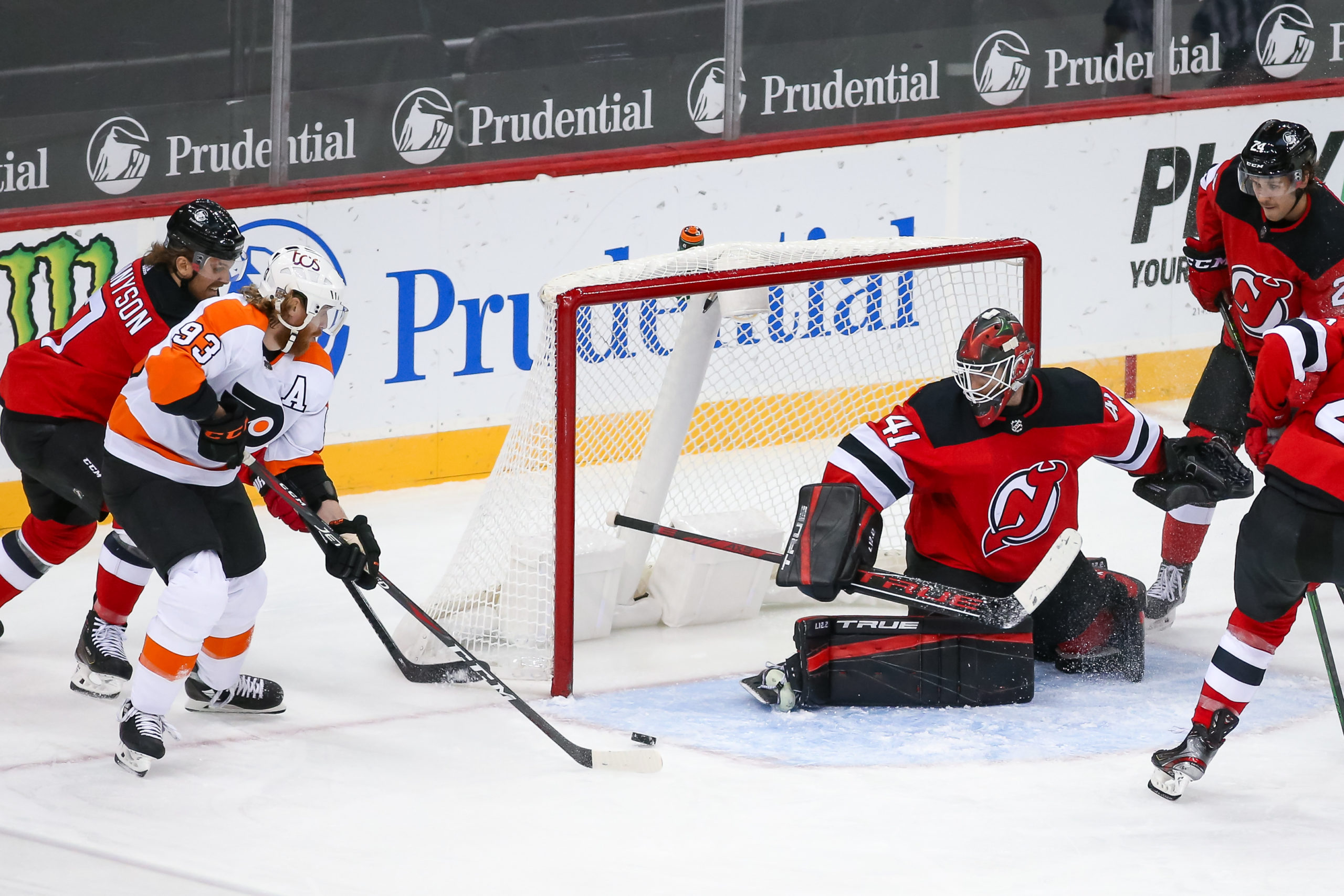 New Jersey Devils' Goaltending Contributing to Downward Spiral