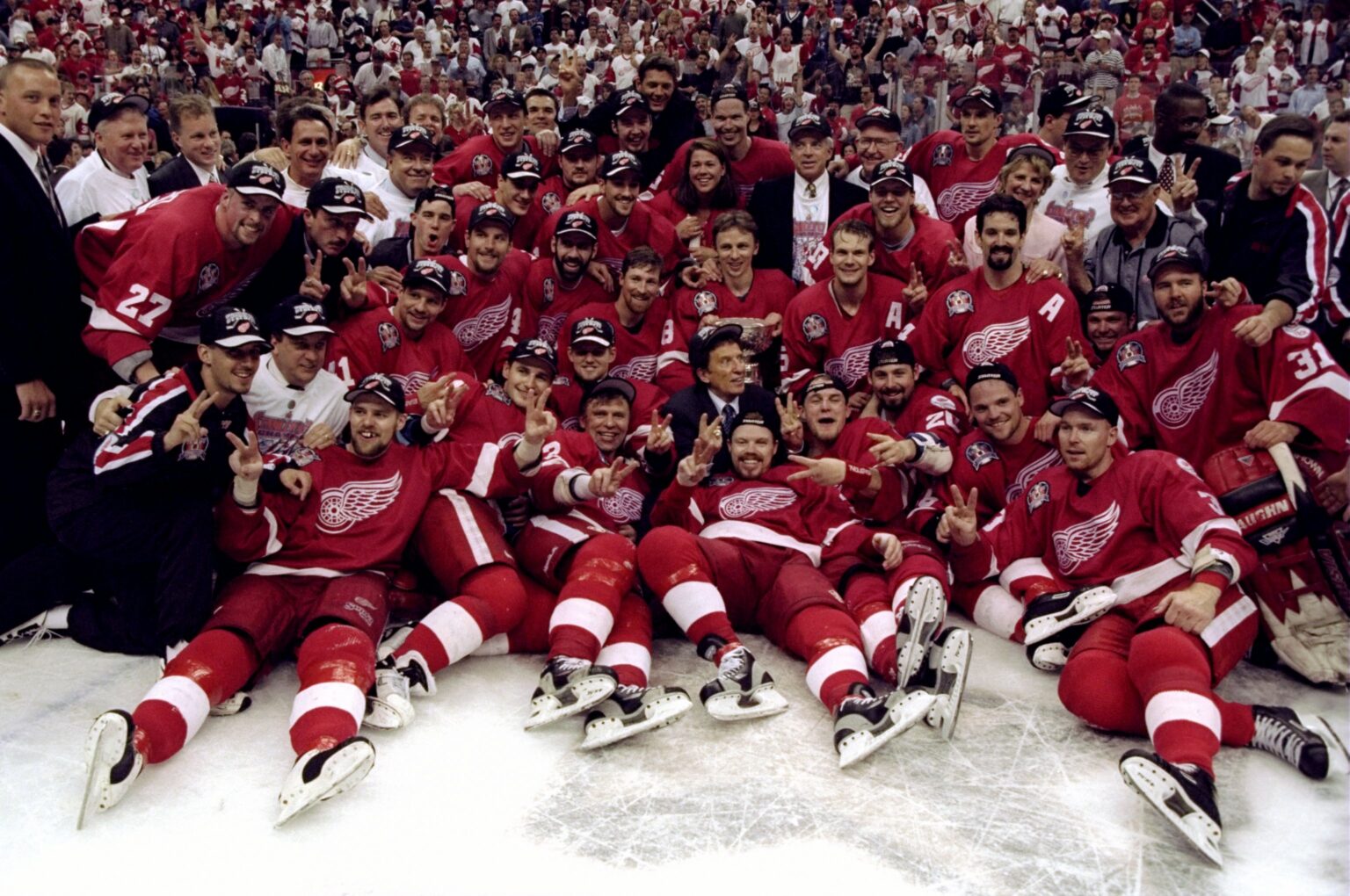 Revisiting Red Wings' Quest for Stanley Cup 3-Peat in 1999 - The Hockey ...