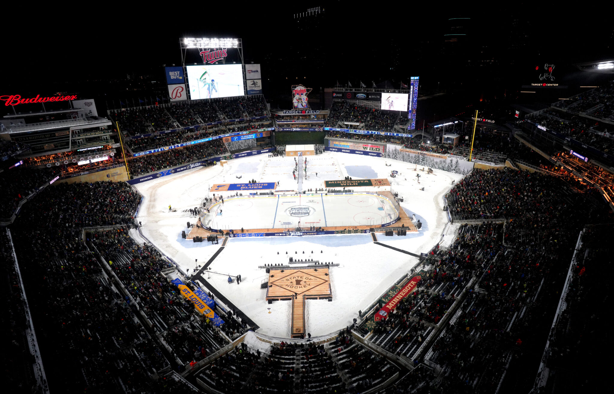 Ranking All of the NHL's Winter Classic Games - The Hockey Writers ...