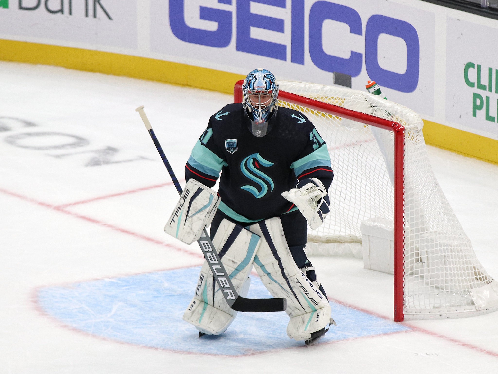 Top 10 Overpaid Goalies in the NHL in 2021-22 - The Hockey Writers ...