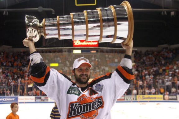 5 Things to Know About New Oilers' AHL Affiliate Coach Colin Chaulk ...