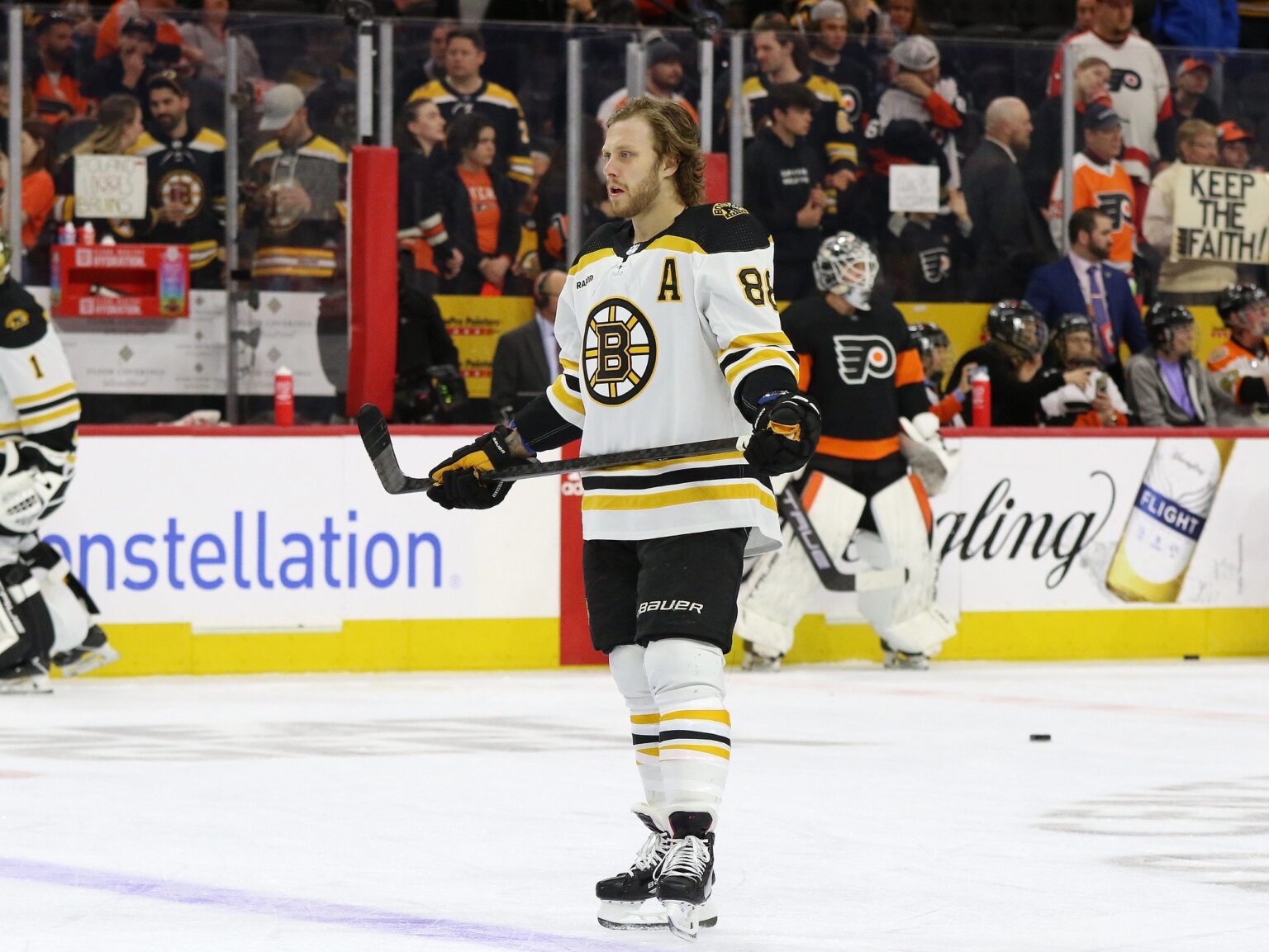 Pastrnak's Benching Sends Message to Bruins - The Hockey Writers ...