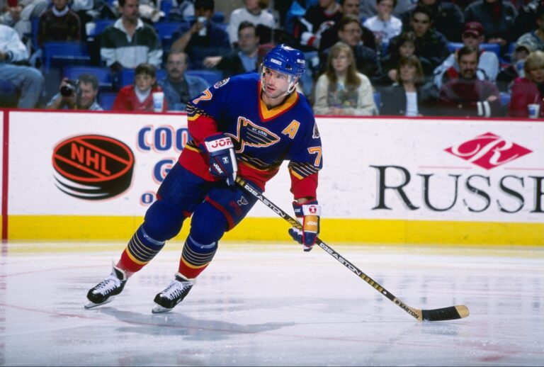 Revisiting Pierre Turgeon’s Hockey Hall of Fame Career - The Hockey ...