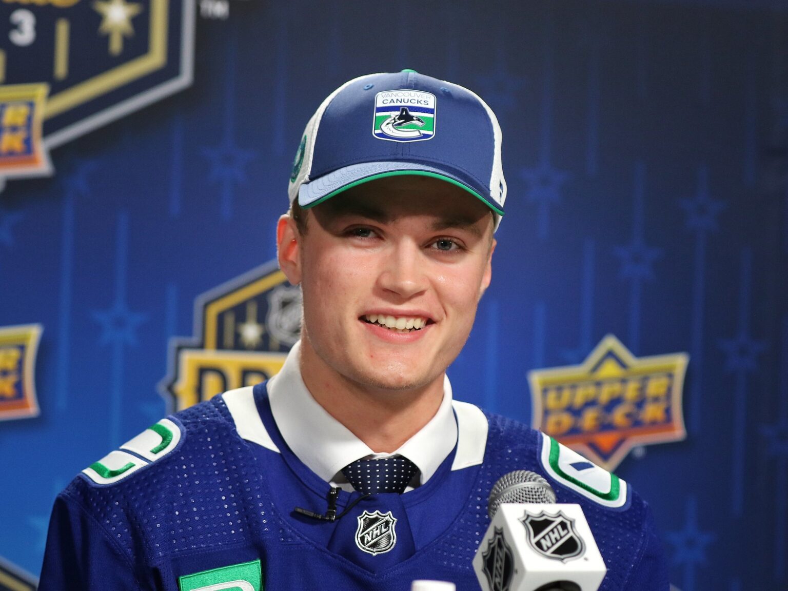 Canucks' Willander Has Skills & Maturity to Be a Fan Favourite - The ...