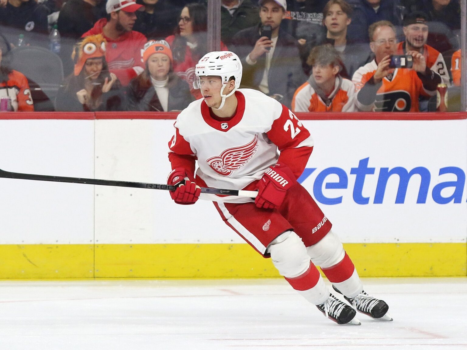 Red Wings Power Past Kings For 5-2 Victory - The Hockey Writers - NHL ...