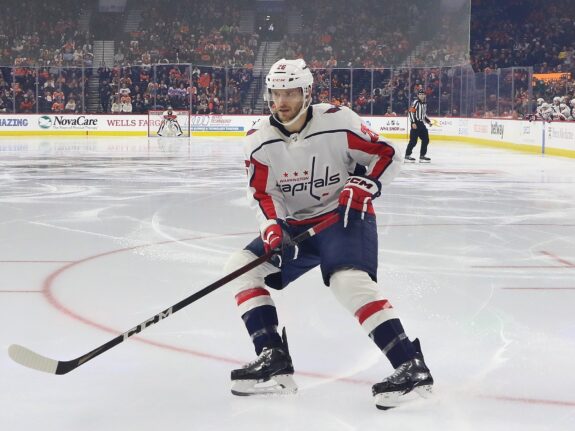 Oilers Reportedly Interested in Capitals Forward Nic Dowd - The Hockey ...
