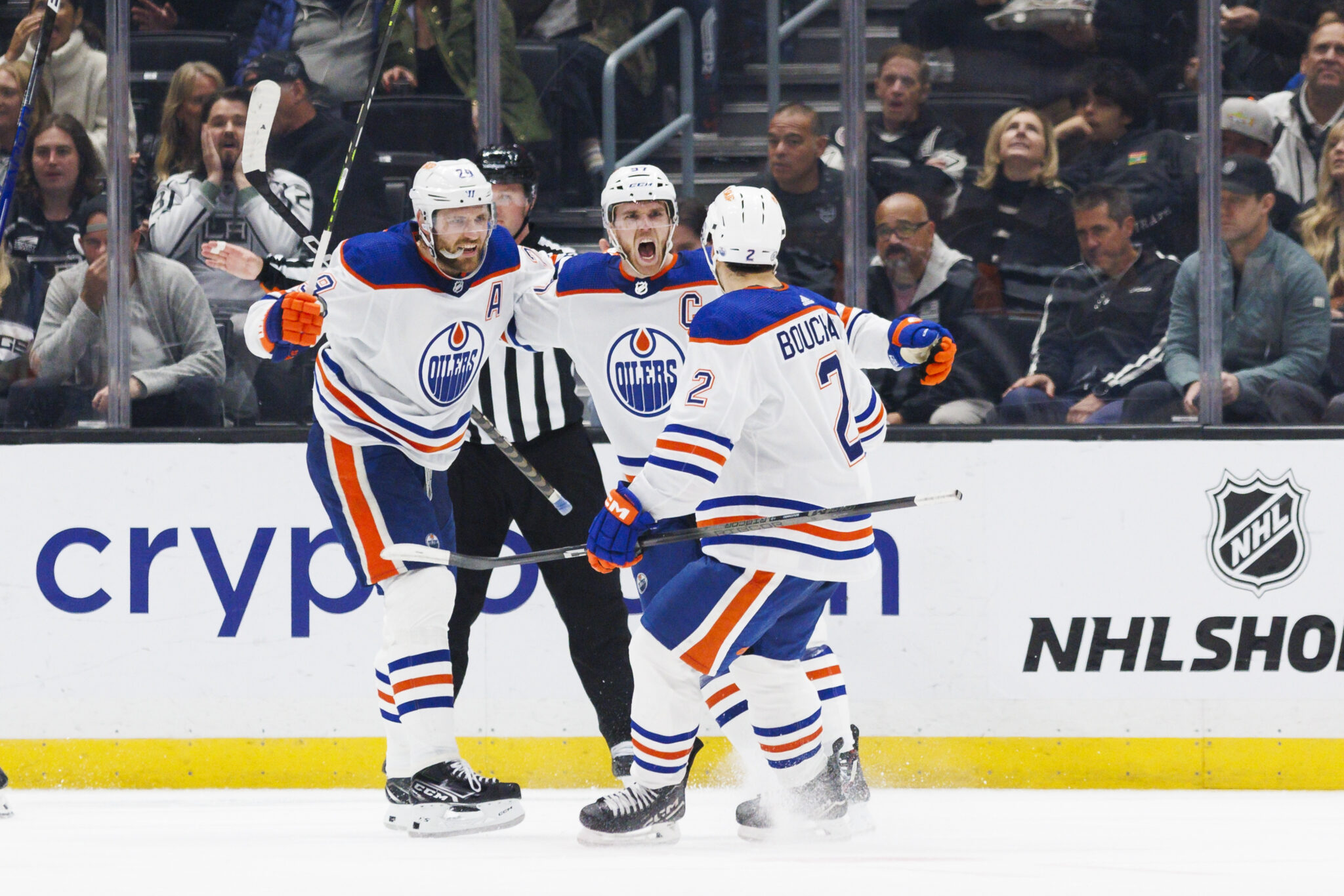 Oilers' Reaction to Bouchard's Late Goal a Must-Watch [Video] - The ...