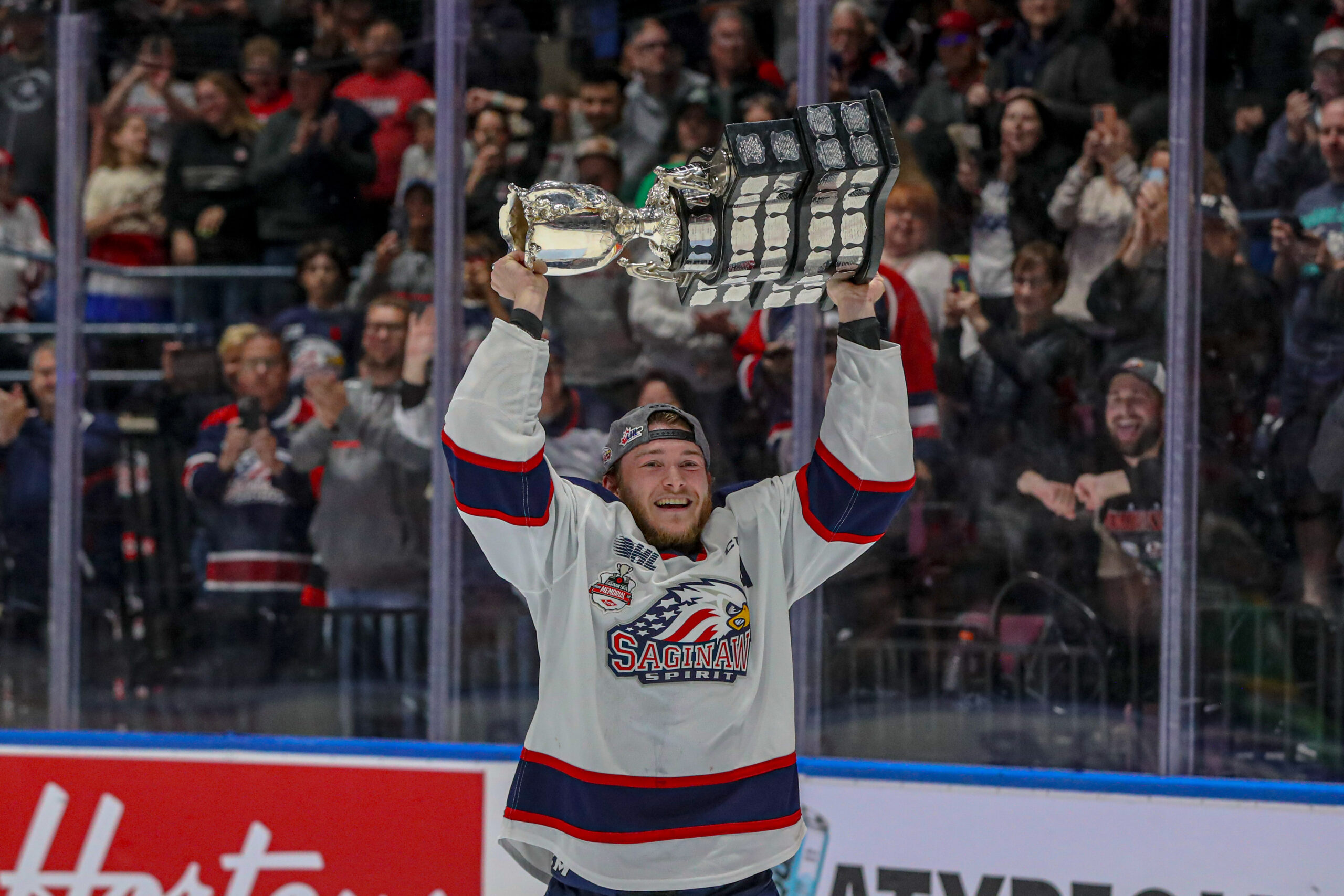 Vancouver Canucks Prospect Josh Bloom Wins the Memorial Cup for Spirit ...