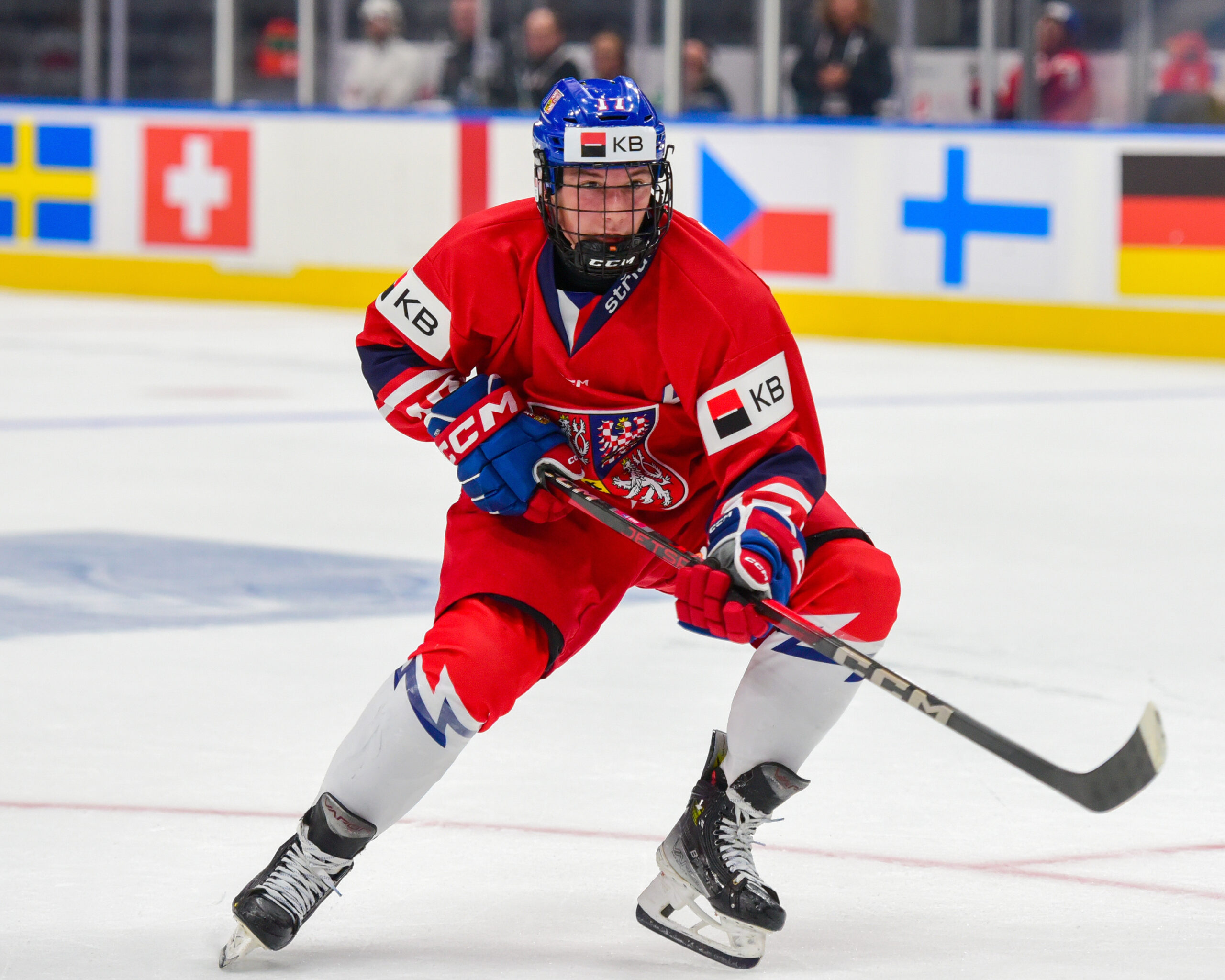 Adam Benak - 2025 NHL Draft Prospect Profile - The Hockey Writers - NHL ...