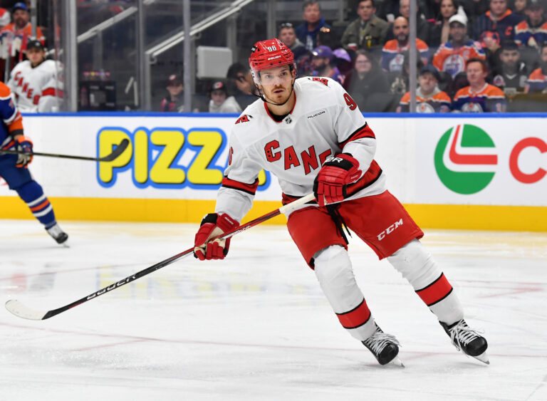 Jack Roslovic: Everything to Know About Oilers' Newest Signing - The ...