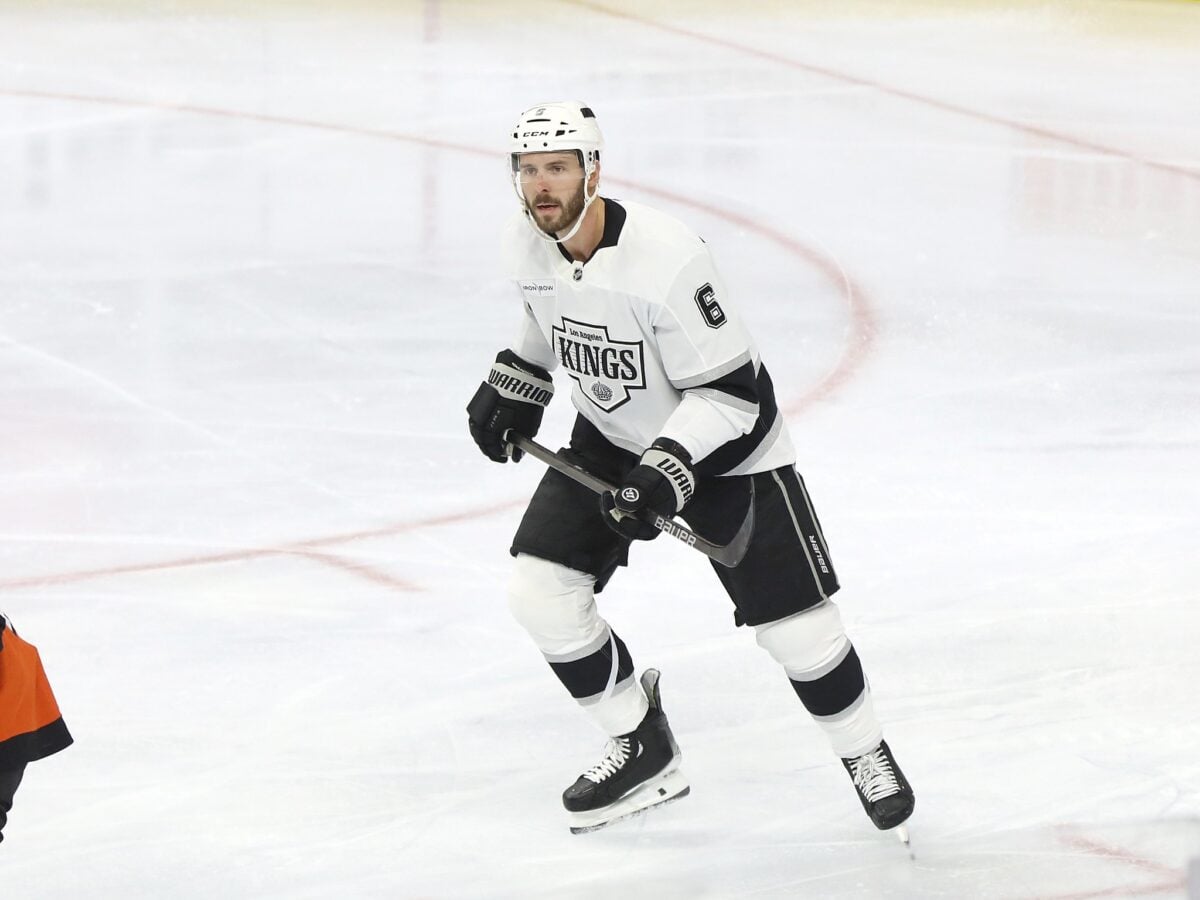 Kings Win Final Game in Season Series With Blackhawks, 3-1 - The Hockey ...