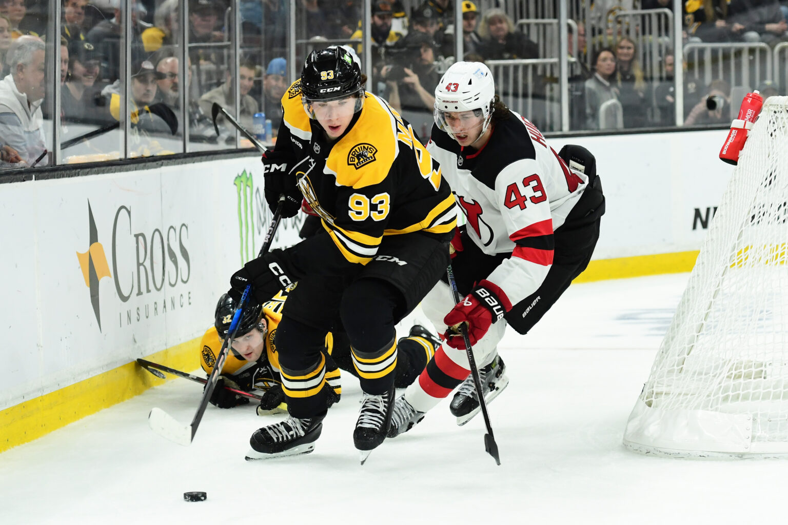 Minten Has Inside Track to Bruins’ Third-Line Center Role - The Hockey ...
