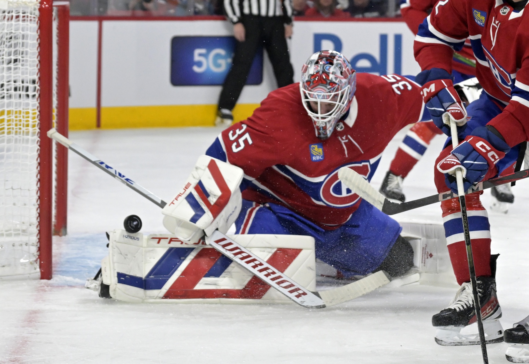 Canadiens' Best-Case Goaltending Scenario for 2025-26 - The Hockey Writers - Montreal Canadiens ...