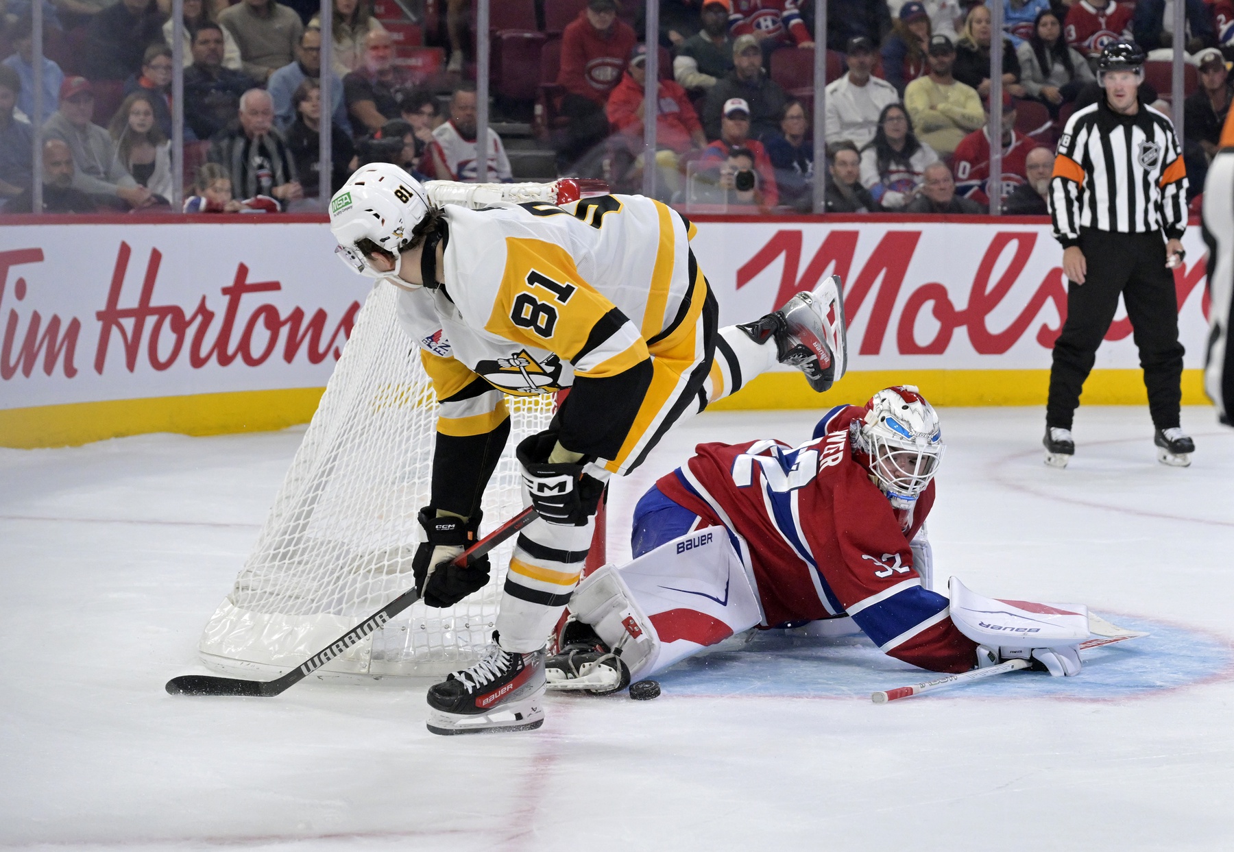 Penguins Edge Out 2-1 Win Over Red Wings - The Hockey Writers - NHL News - NHL News, Analysis & More