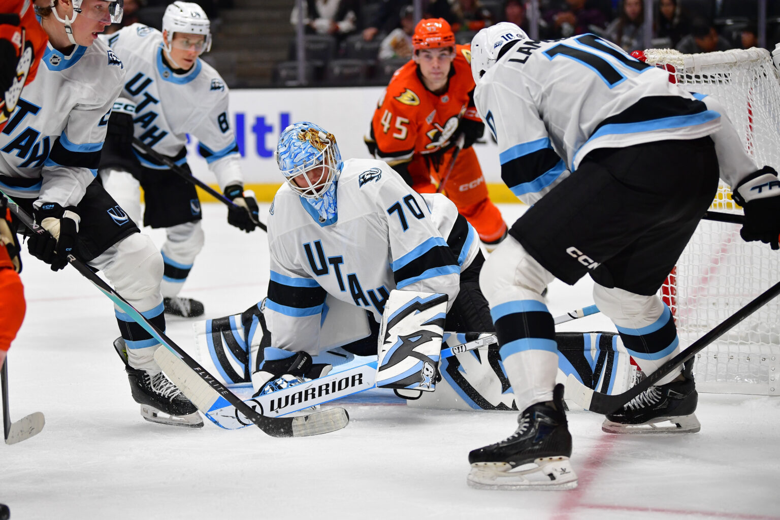 Breaking Down the Utah Mammoth's Opening Night Roster - The Hockey ...