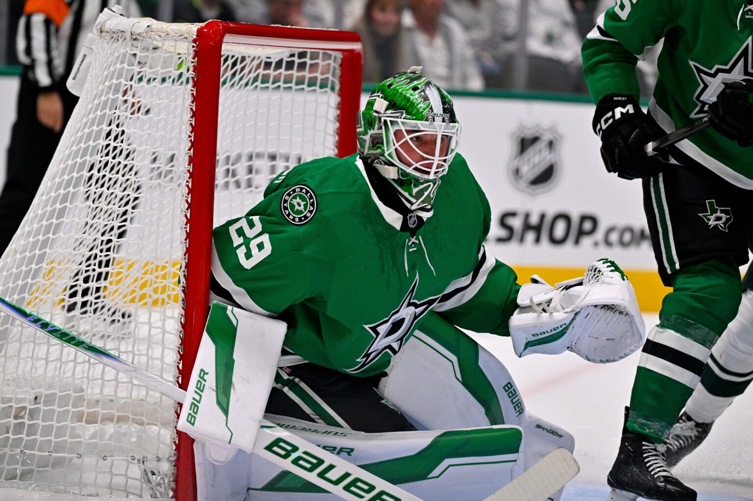 Oettinger Stops 39, Stars Beat Wild 5-2 in Home Opener - The Hockey ...
