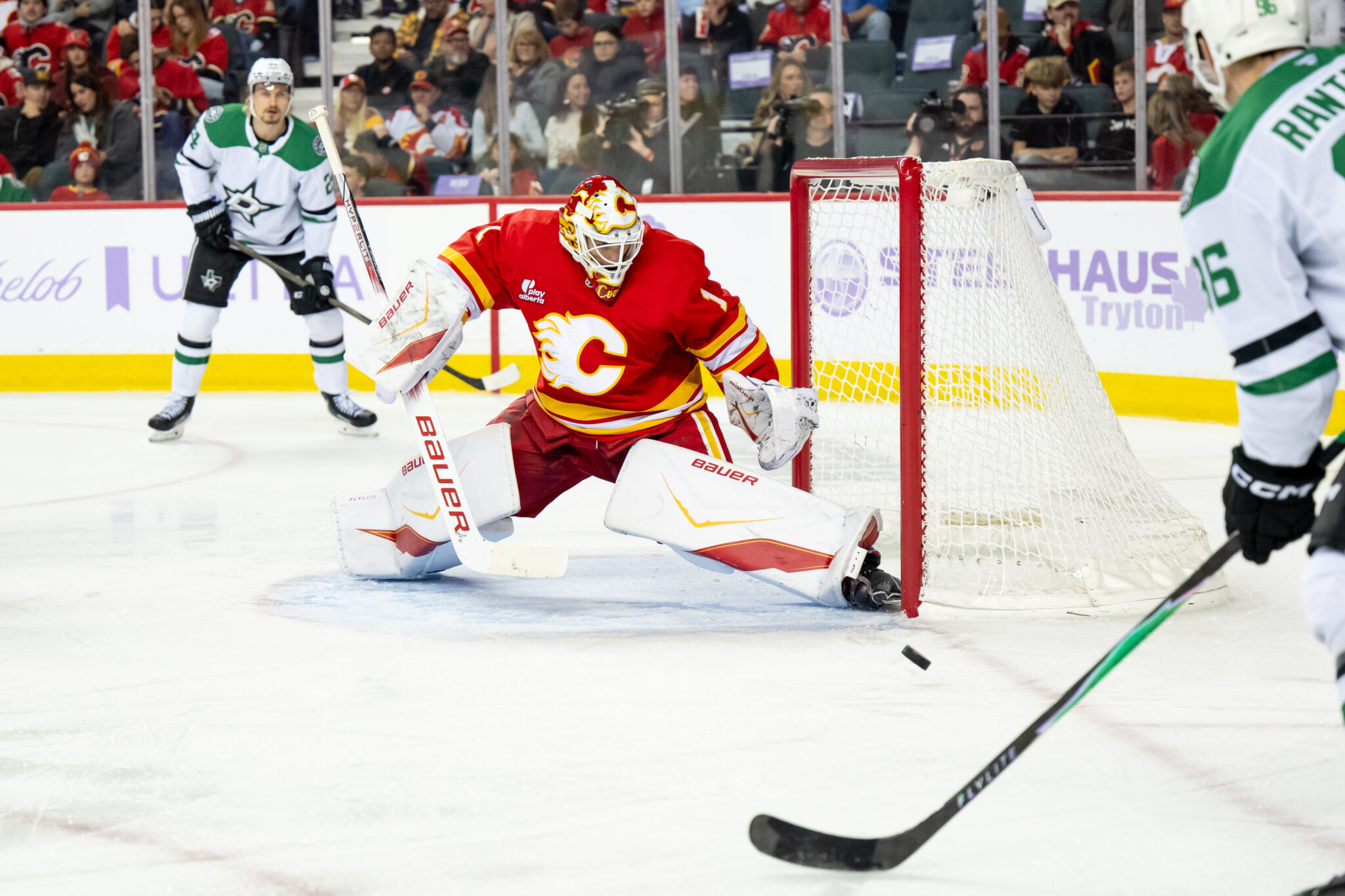 Cooley's Brilliance Propels Flames to 3-2 Shootout Victory Over Stars ...