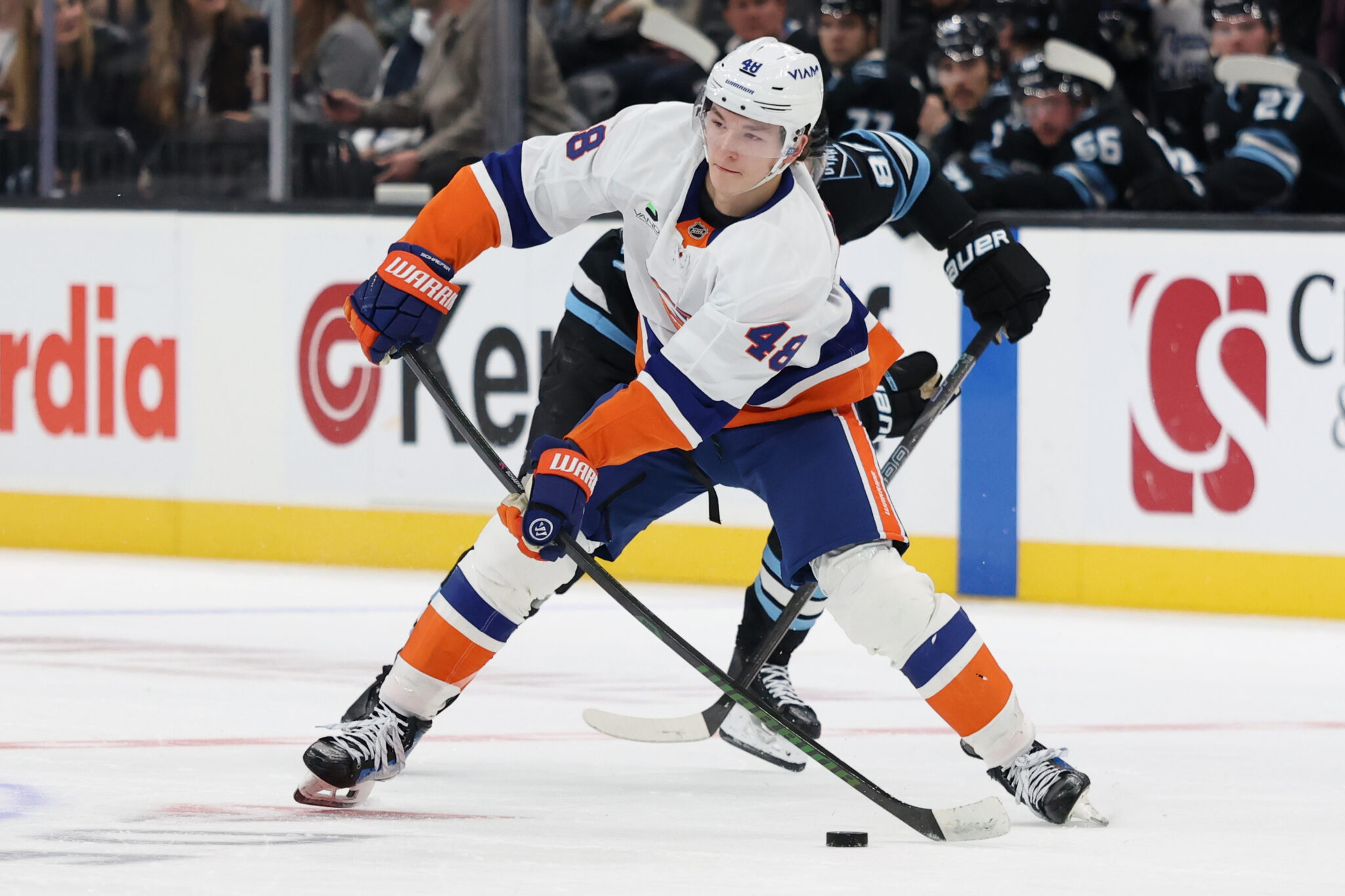 3 Takeaways From Mammoth's 3-2 OT Loss to Islanders - The Hockey ...