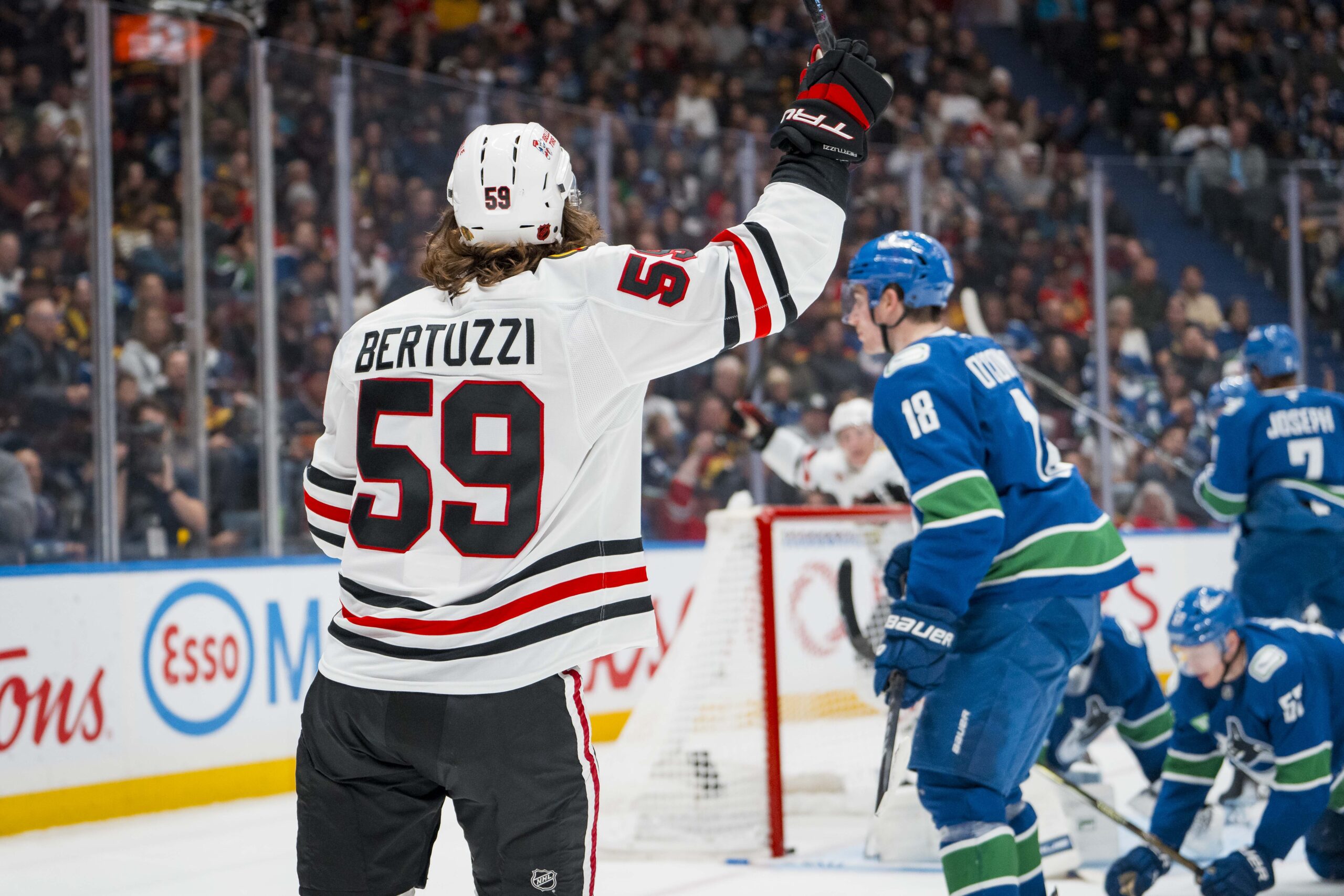 Bertuzzi's Hat Trick & Knight's 43 Saves Lead Blackhawks to 5-2 Win ...
