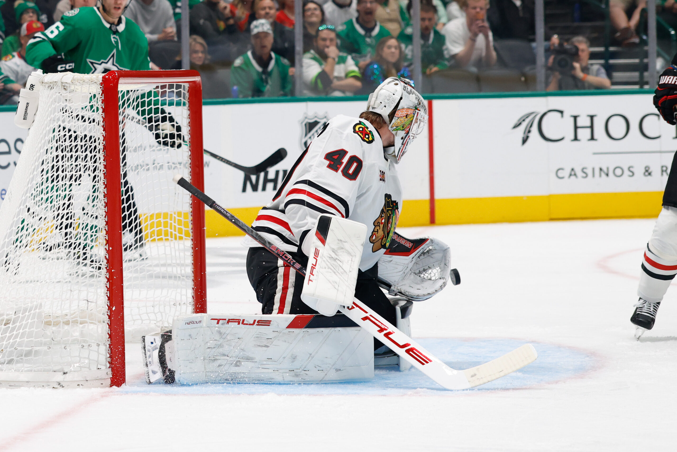 Soderblom Stops 28, Bertuzzi Scores 2 in Blackhawks' 4-3 Shootout Win ...